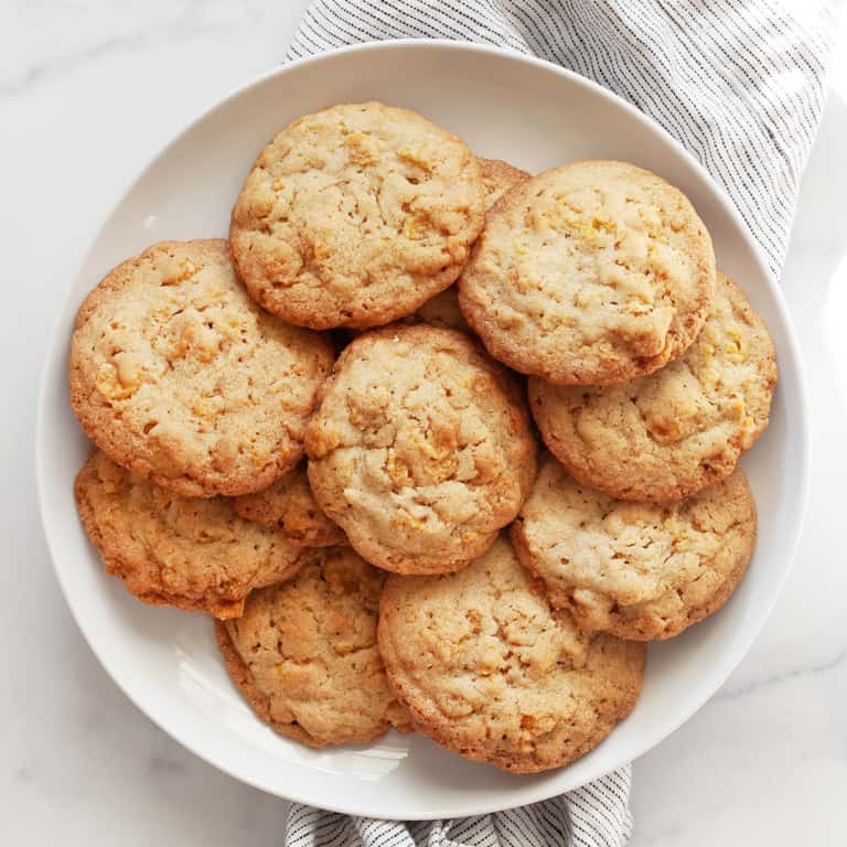 Easy Crunchy Cornflake Cookies - Last Ingredient